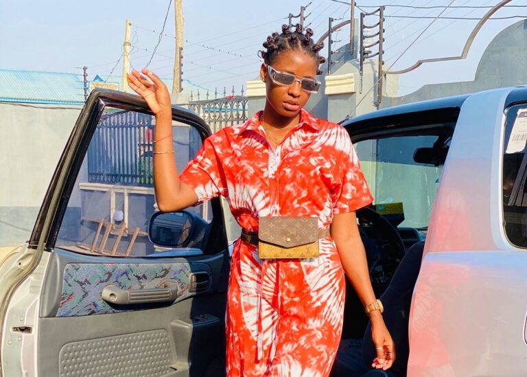 Twitter influencer Omotara under fire for humiliating street beggar ...