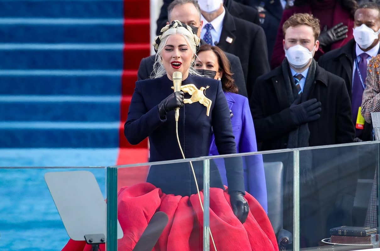 Full video of Lady Gaga performing the National Anthem at Biden-Harris ...