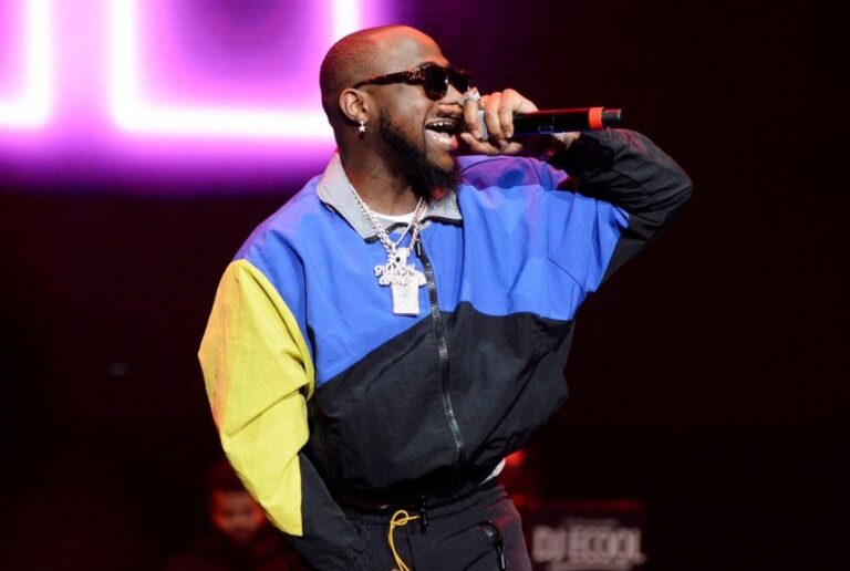 Davido's Biography: Age, Siblings, Children and Journey to Fame - DNB ...