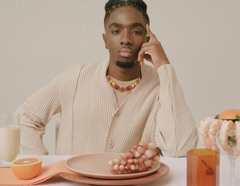 Caleb McLaughlin Biography: Age, Family, Parents, Girlfriend, Salary ...