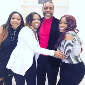 All about Creflo Dollar's marriage, wife and children - DNB Stories Africa