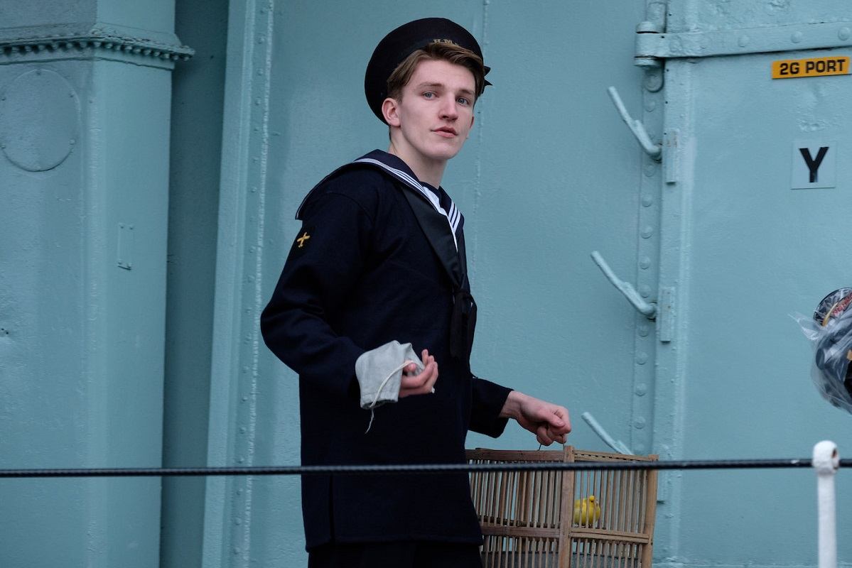 Ewan Mitchell Full Bio: The actor who plays 'Aemond Targaryen' - DNB ...