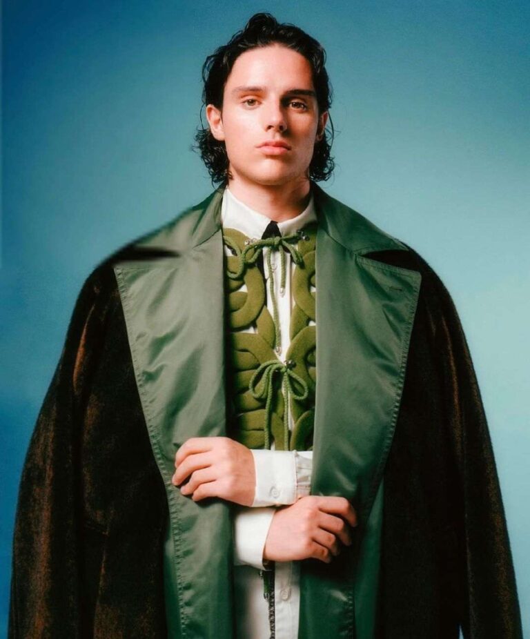 Harry Collett Full Bio: The actor who plays 'Jacaerys Velaryon' - DNB ...