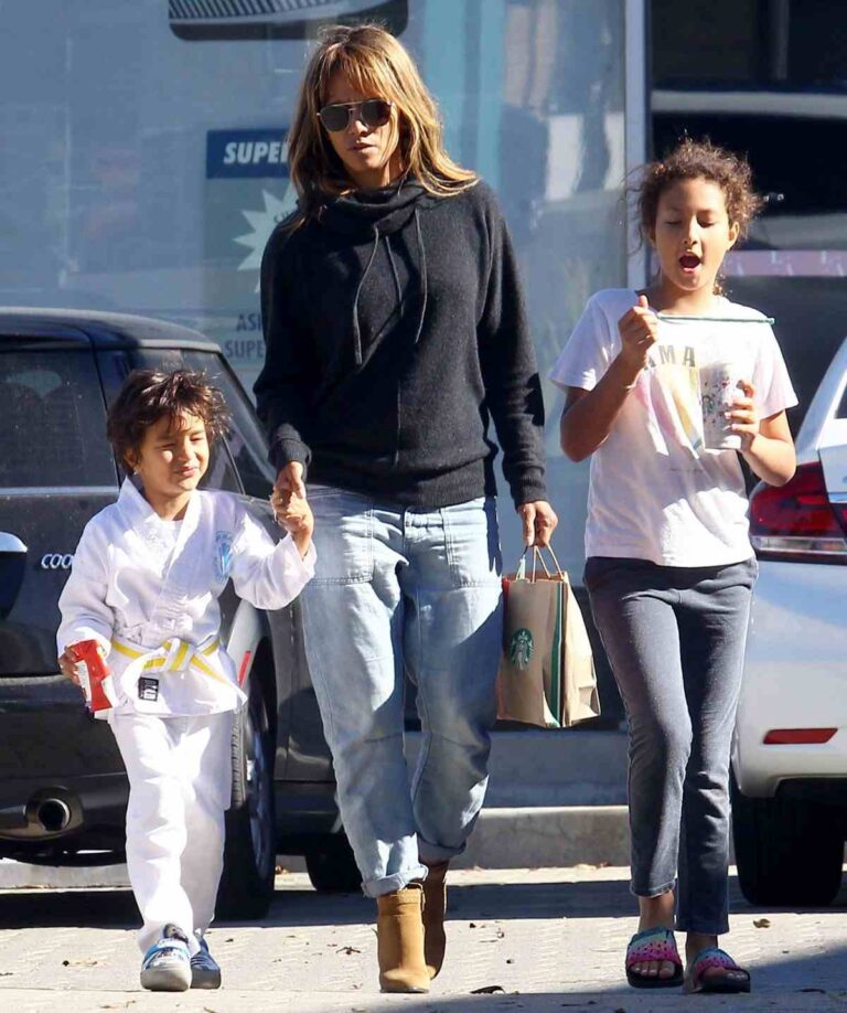 All about Halle Berry's family, marriage, husbands and kids - DNB ...