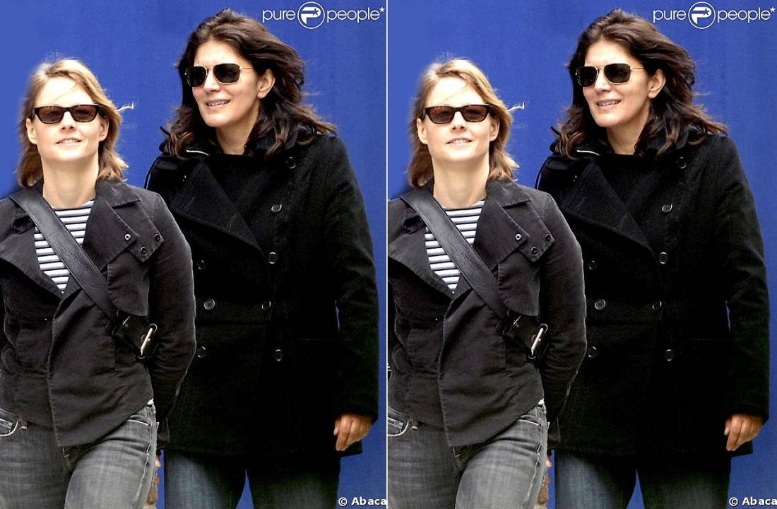 All about Jodie Foster's family, marriage, wife, husband and kids - DNB ...