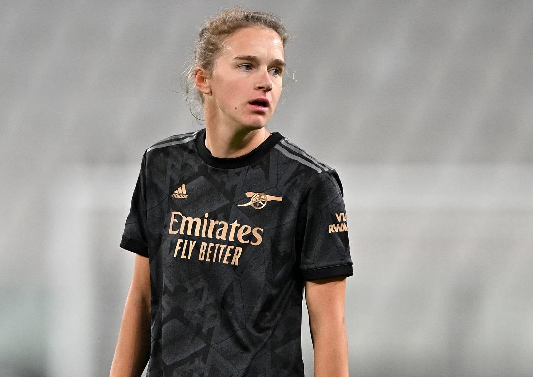 Beth Mead Bio: Age, Career, Family, Marriage, Husband, Girlfriend, Kids ...