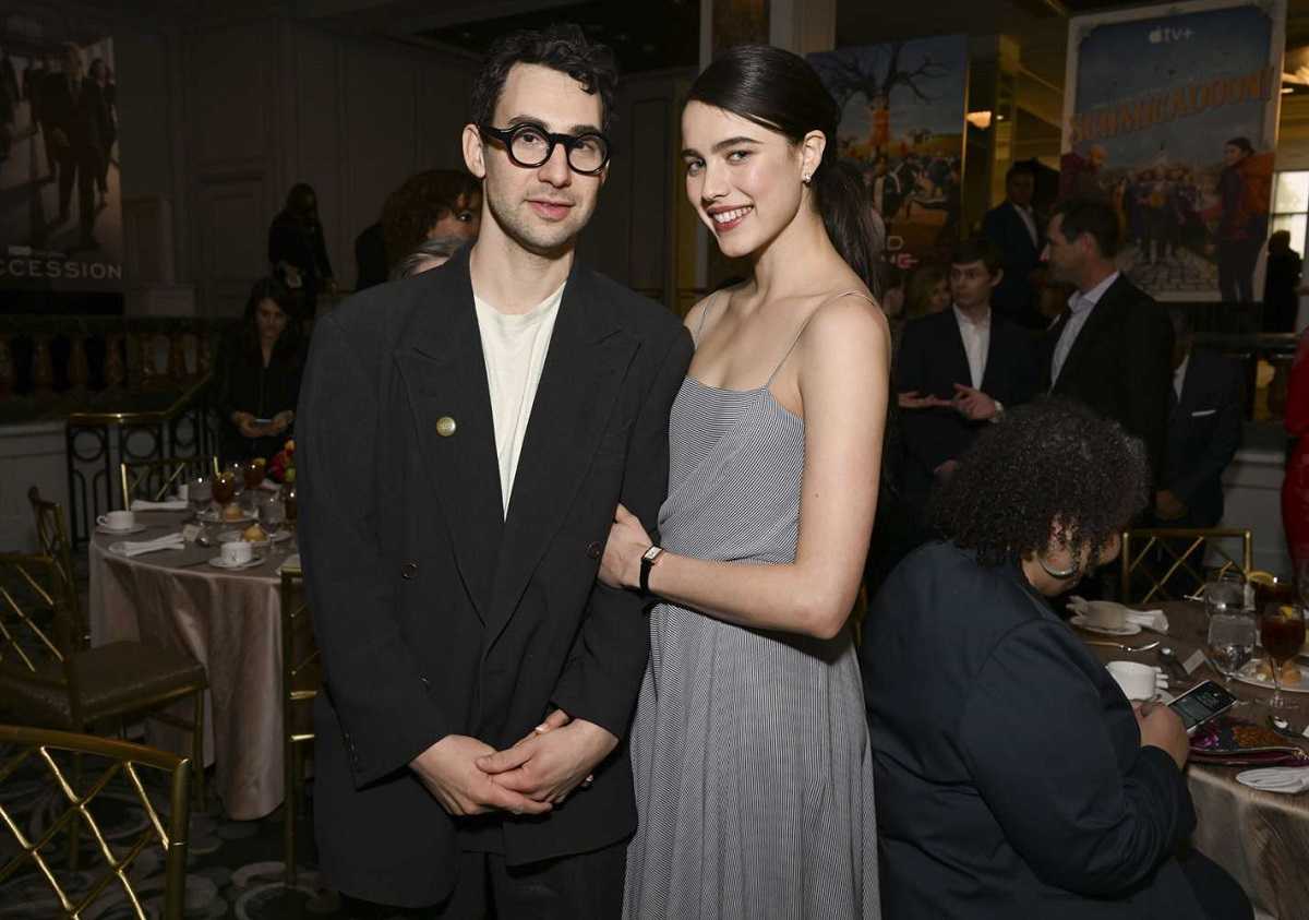 About Margaret Qualley's family, marriage, relationships and kids - DNB ...