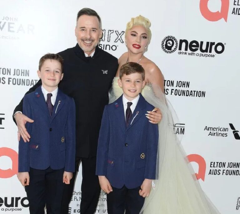 Details Of Elton John S Marriage Wife Husband And Kids Dnb Stories